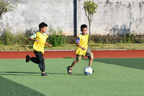 Le comté de Jiangyong encourage la formation de football dans les ...
